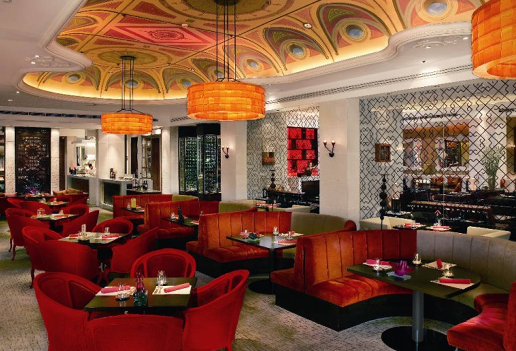 Romantic Gateway at Shangri-La Hotel Jakarta | Weddingku.com