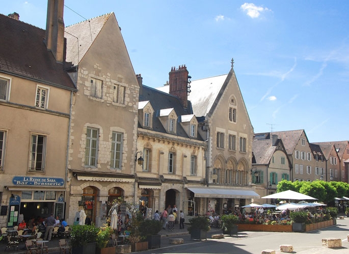 Chartre-France, Town of Wonderful Ancient Surprises | Weddingku.com