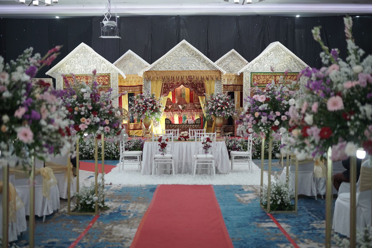 Beautiful Traditional Wedding of Imran & Tania - Beautiful Traditional ...