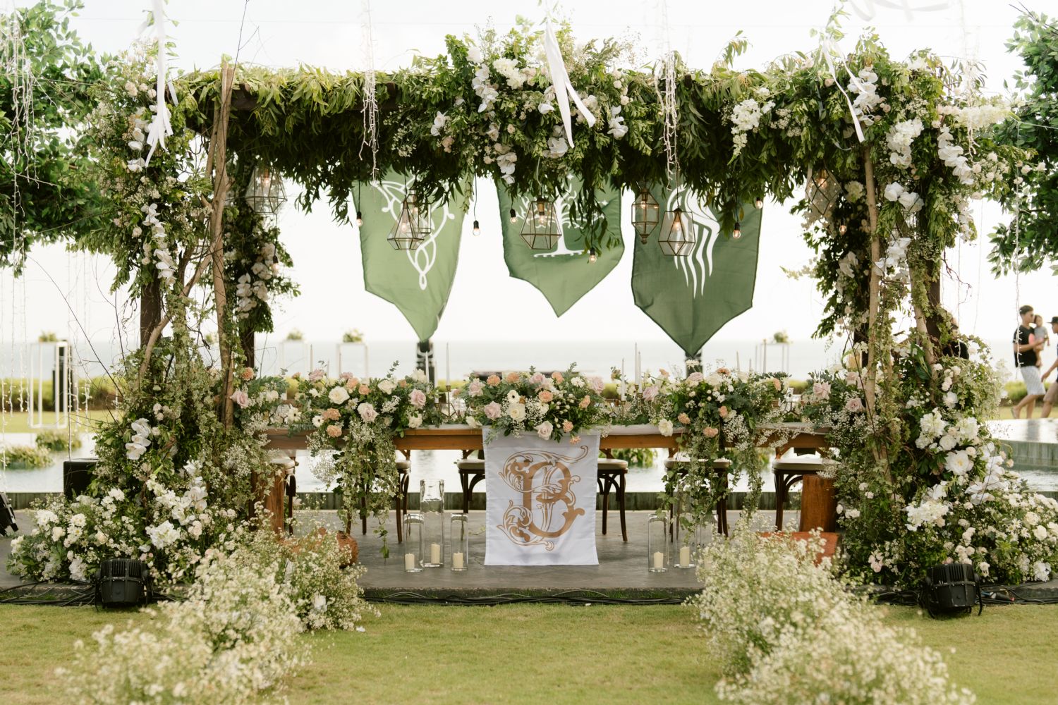 Bonifacio & Florencia - Bonifacio & Florencia | Weddingku.com