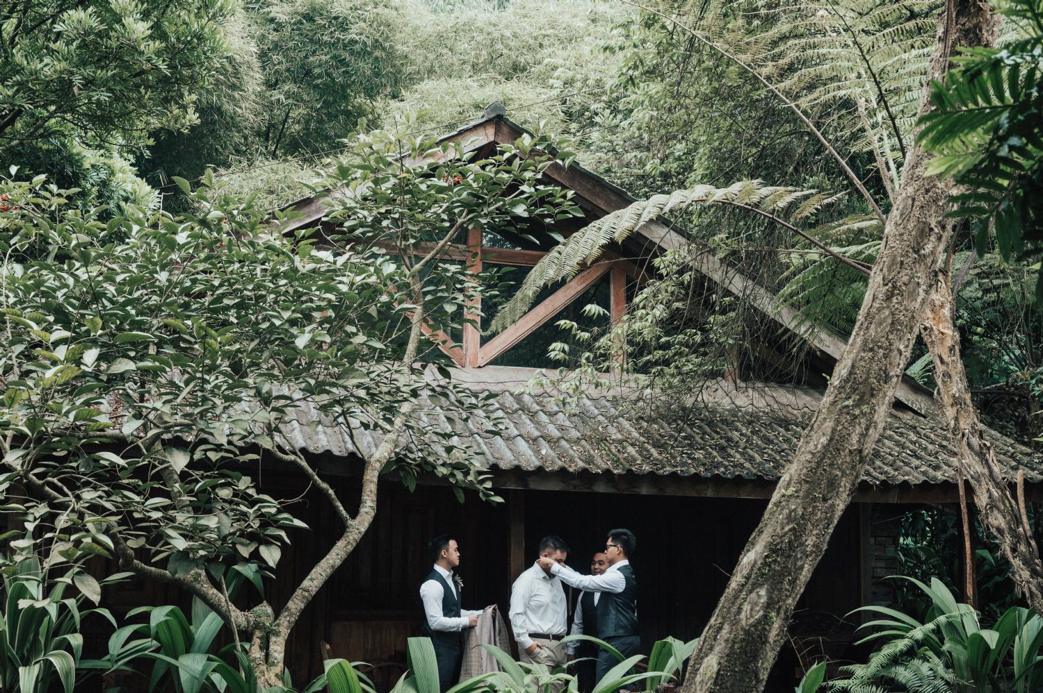 A Romantic Garden Wedding of Bryan & Deby at Manten Ballroom @ Imah ...