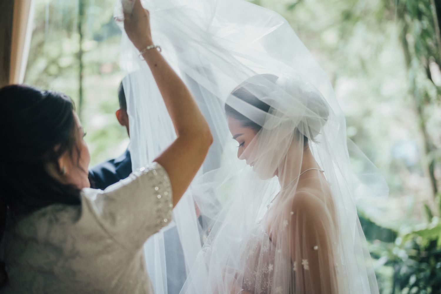 A Romantic Garden Wedding of Bryan & Deby at Manten Ballroom @ Imah ...