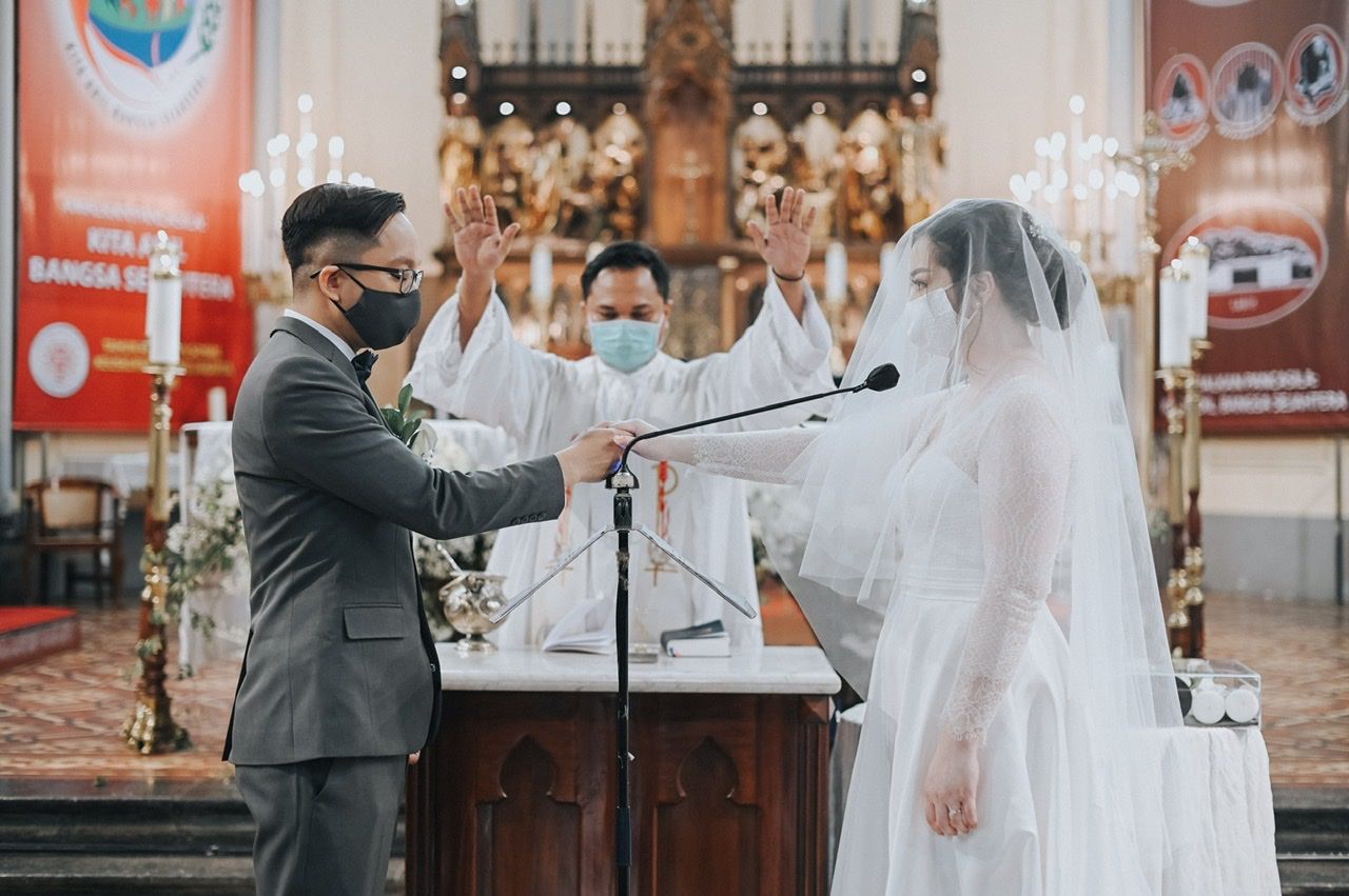 Eros & Helen Wedding - Eros & Helen Wedding | Weddingku.com