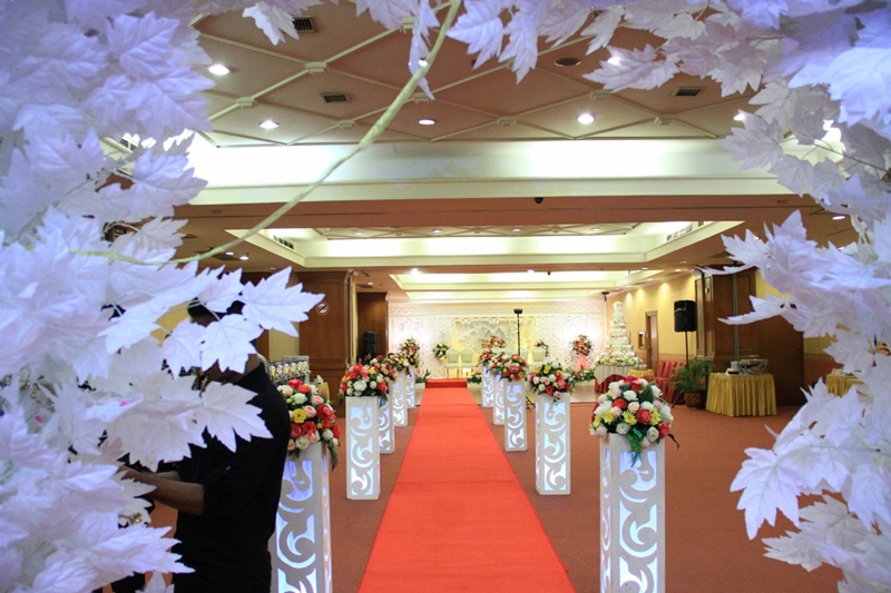 Astika Hotel Wedding Ashdown Park Hotel & Country Club Wedding Venue